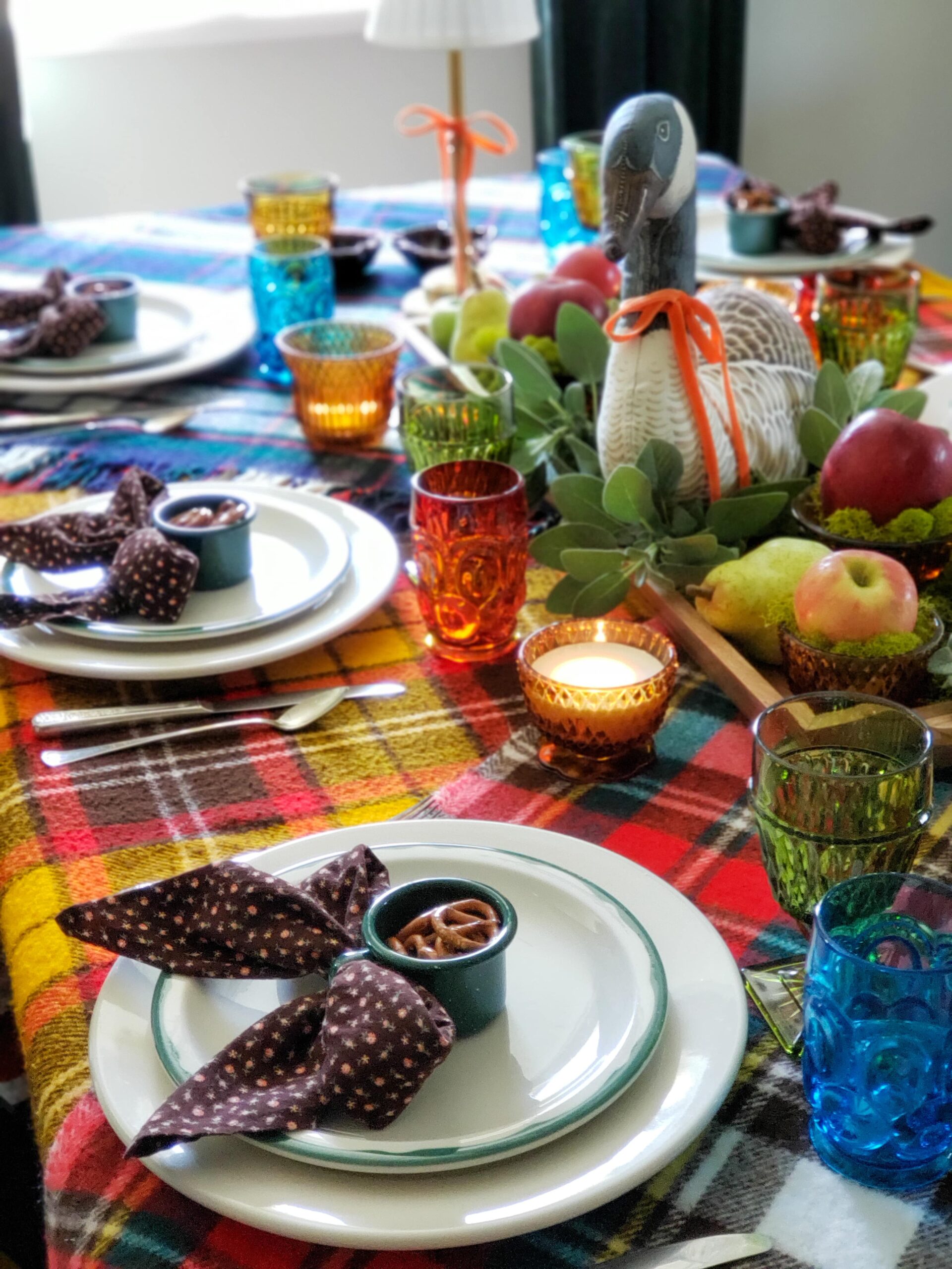 How to Create a Vintage Thanksgiving Tablescape on a Budget - Brass Pine