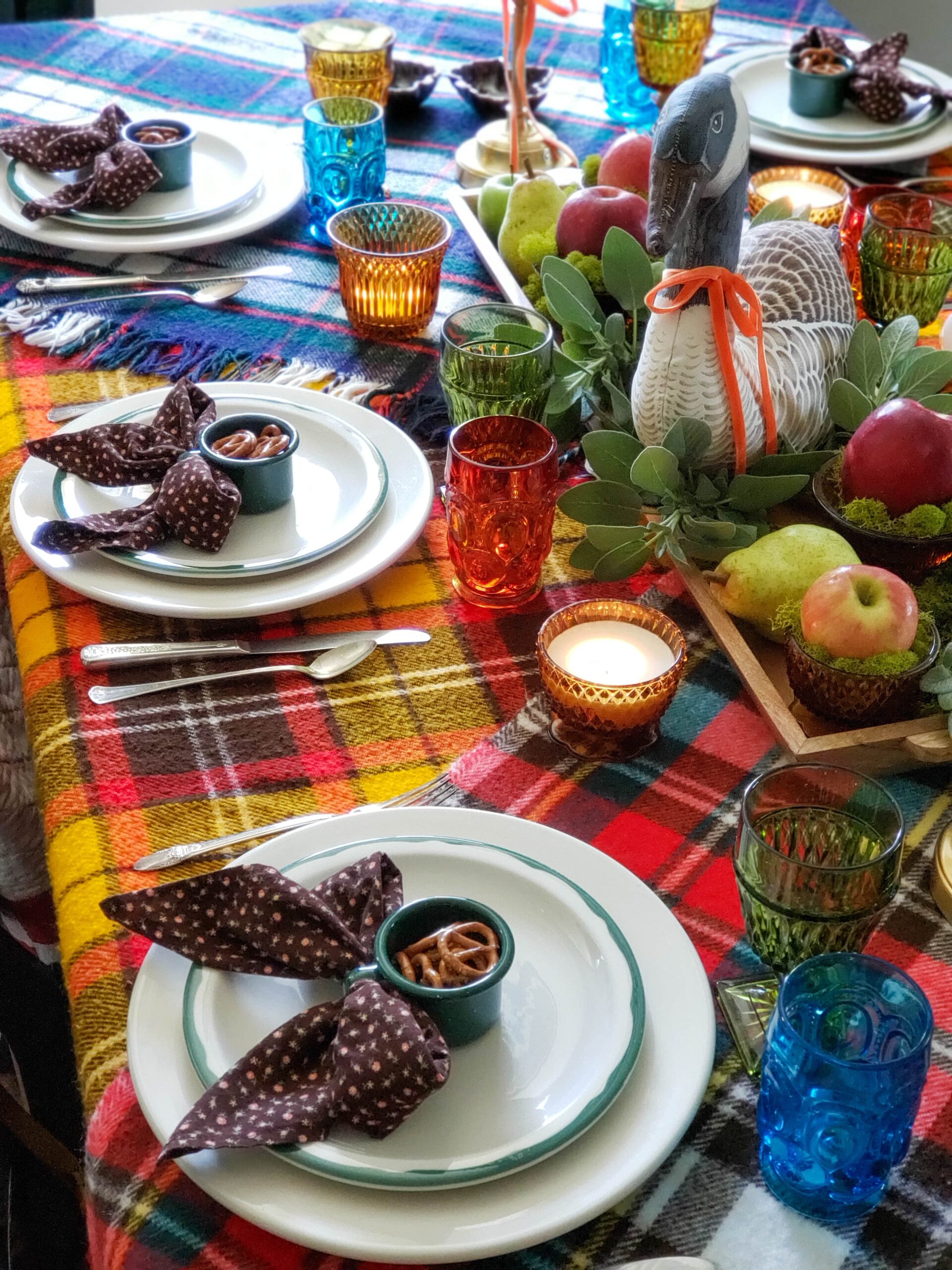 How to Create a Vintage Thanksgiving Tablescape on a Budget - Brass Pine